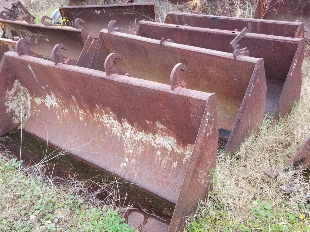 555C 555D LOADER BUCKET, STANDARD PIN-ON STYLE, USED TO PULL AND CHECK ...