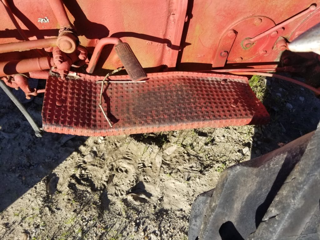 USED FORD 8N LEFT OR RIGHT HAND STEP - Gulf South Equipment Sales