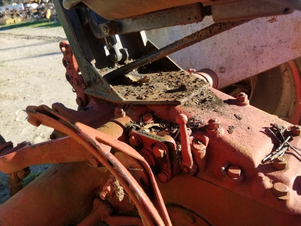 USED FORD 8N HYDRAULIC LIFT TOP ASSEMBLY - Gulf South Equipment Sales